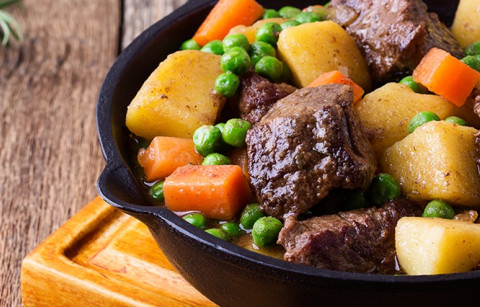 Receita de vitela estufada com ervilhas e abóbora